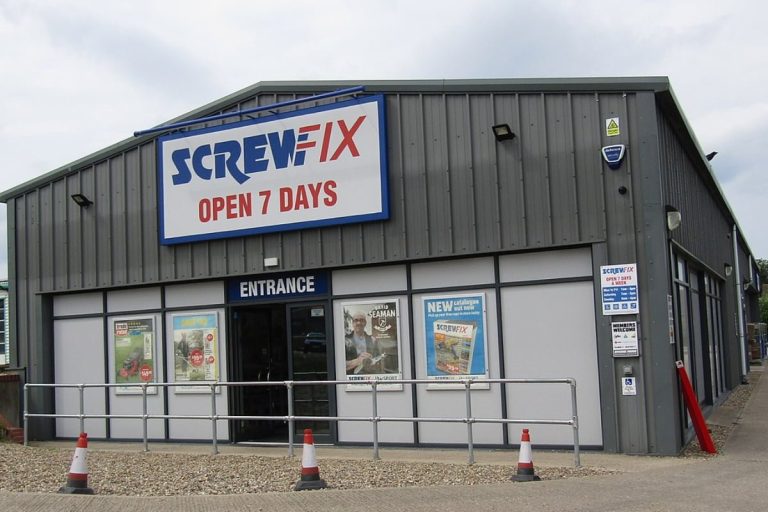 Screwfix bosses look to screw over workers | The Communist